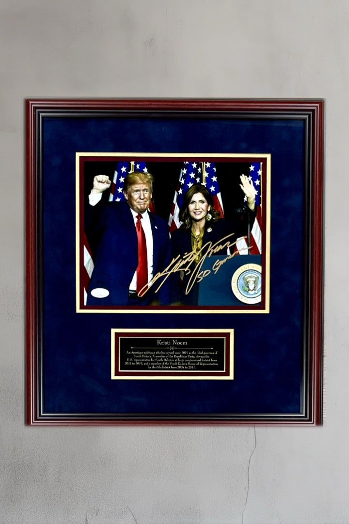 Kristie Noem signed photo