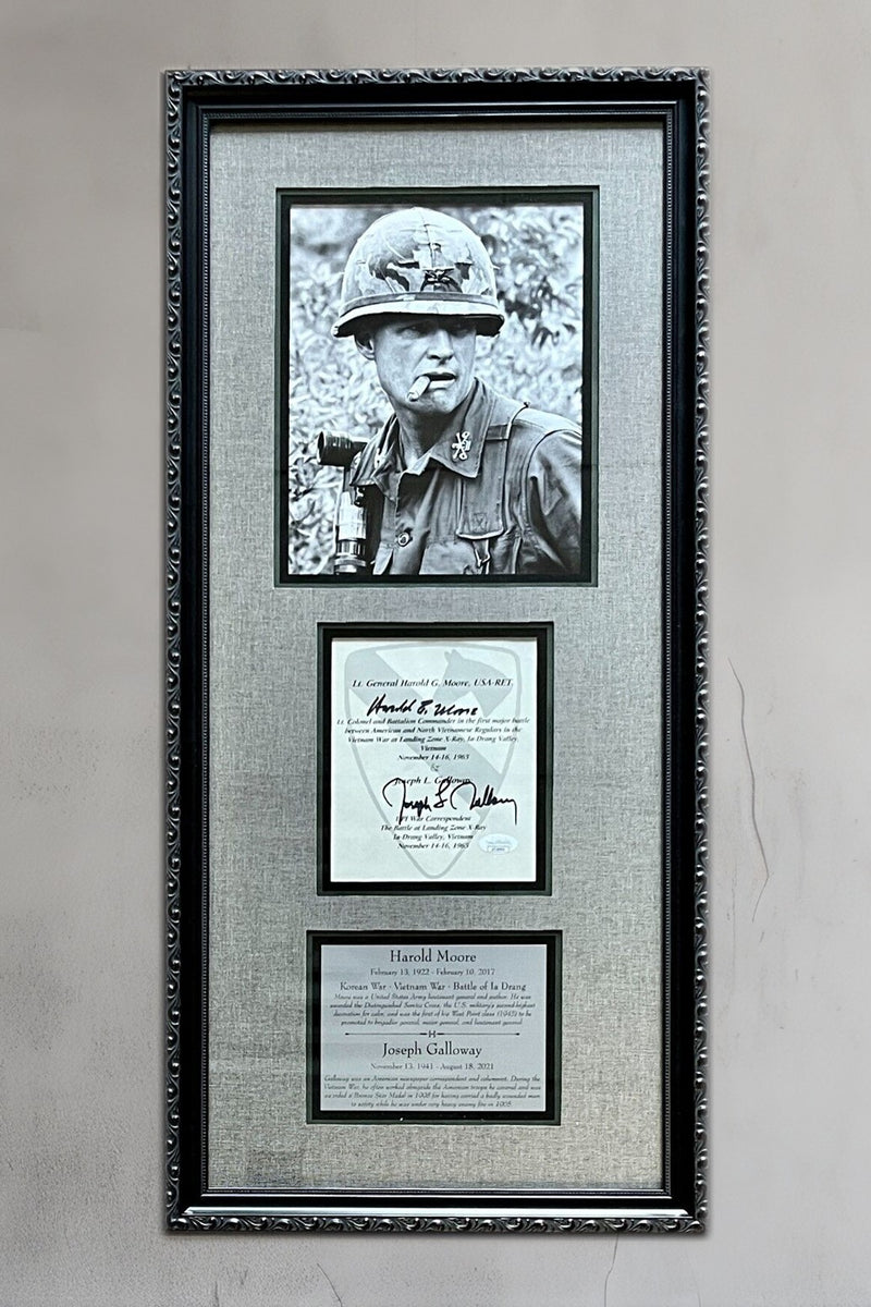 General HAROLD MOORE/JOSEPH GALLOWAY signed book page – The Million ...